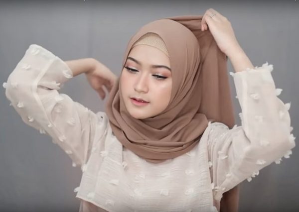 4 Style Tutorial Hijab Pashmina Simple