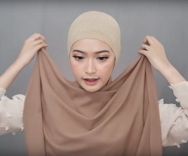 4 Style Tutorial Hijab Pashmina Simple