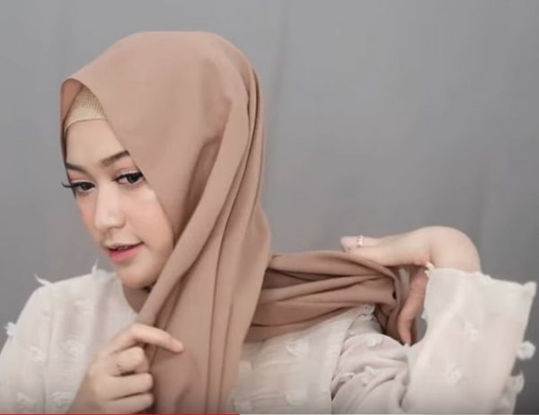 4 Style Tutorial Hijab Pashmina Simple